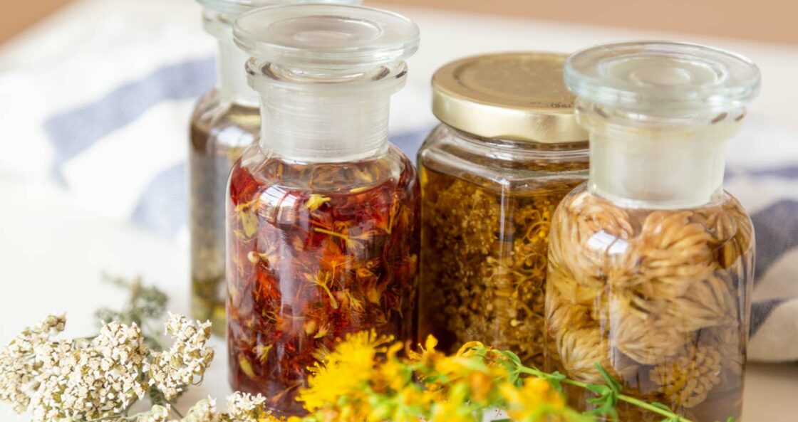 Herzstärkende Weißdorn-Tinktur selber machen - Kostbare Natur